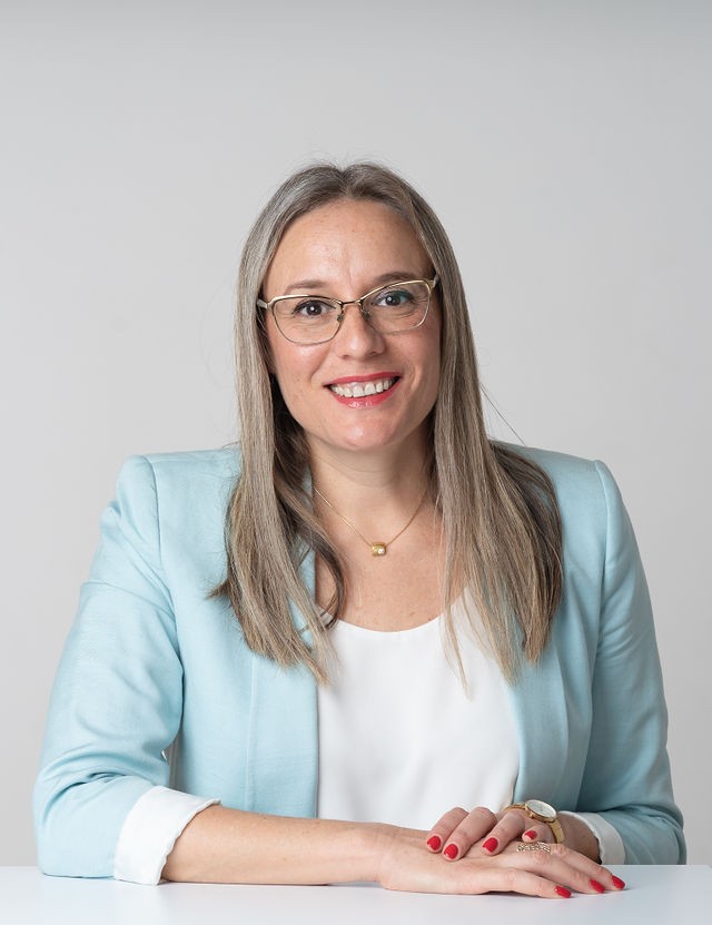 שרון וולף – עובדת סוציאלית קלינית MA ופסיכוטרפיסטית מטפלת רגשית בילדים ...